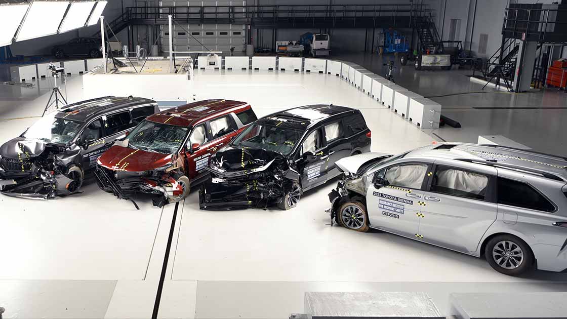 IIHS: Minivans don’t make the grade when it comes to rear-seat safety ...
